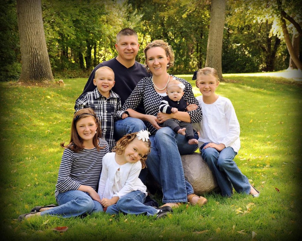 4 Things That Make Professional Photo Sessions Easier - JayLynn Studios